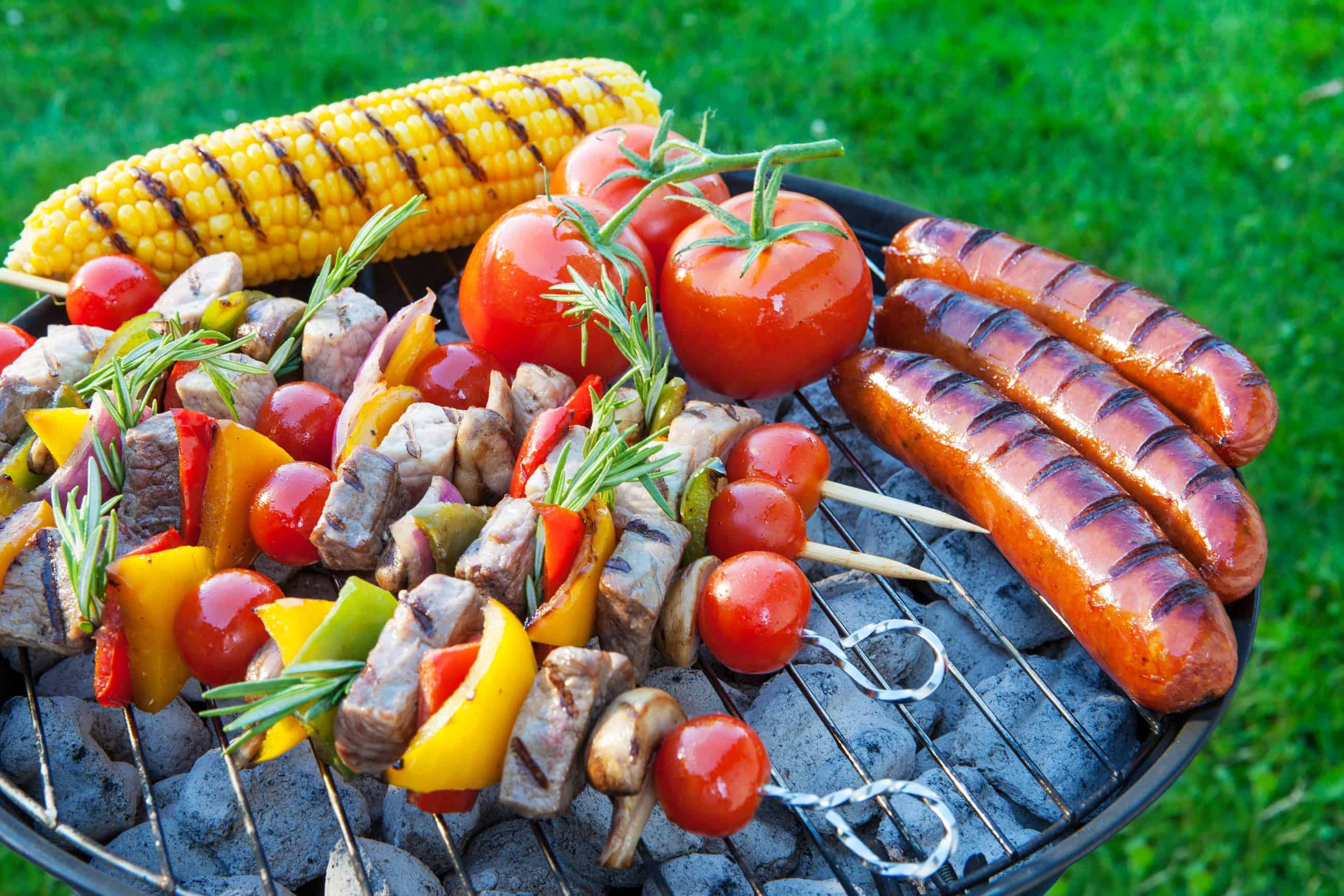 4 Tips To Surviving The Family BBQ Saving Dinner